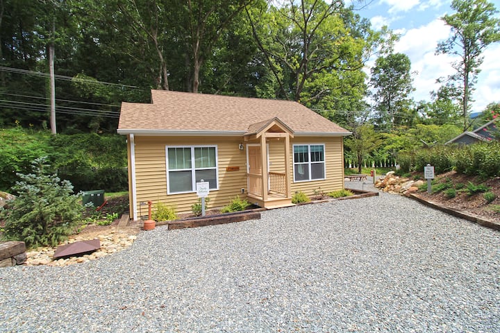 Shady Getaway Near The Heart Of Bryson City - Bryson City, NC