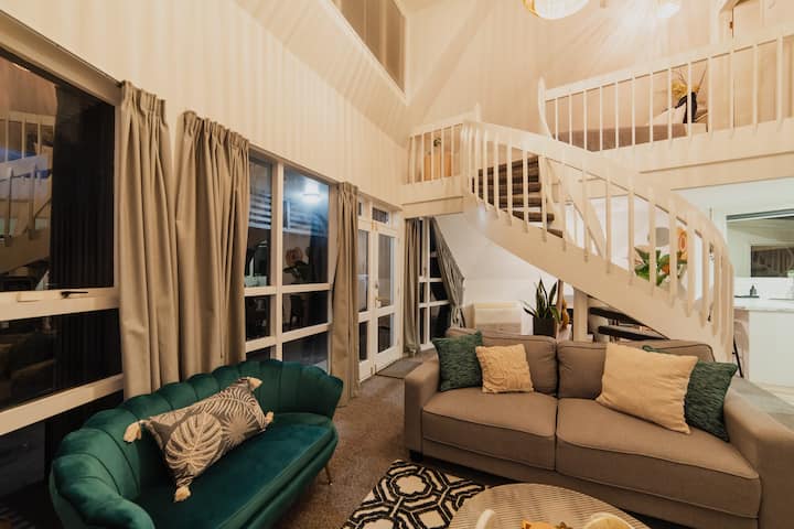 Comfortable 2br W/ Hot Tub | Close To Airport - 基督城