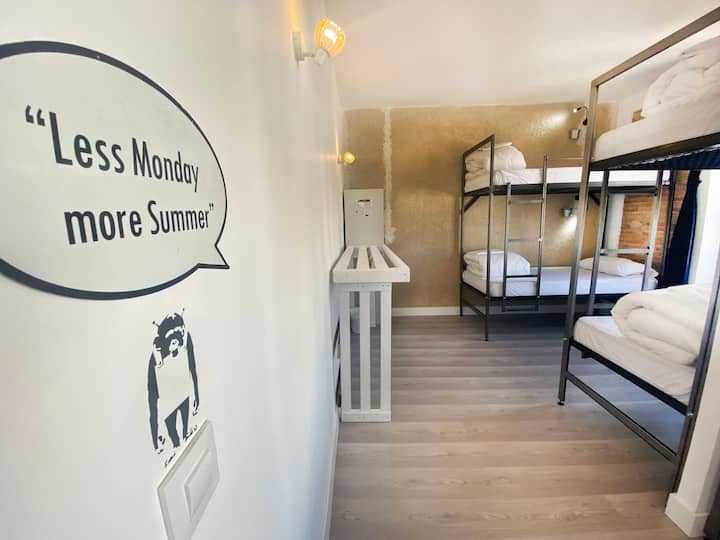 Lit En Chambre Partagée Pour 14 Personnes - Granada, España