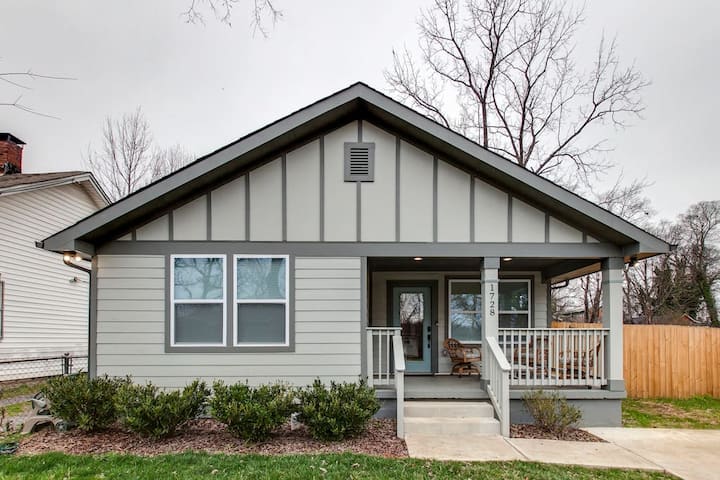 Spacious Home 2 Miles From Broadway! - Nashville, TN
