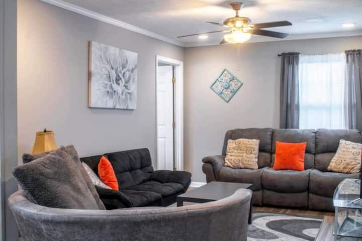 Near Downtown & Moore - The Graduation Getaway - Columbus, GA