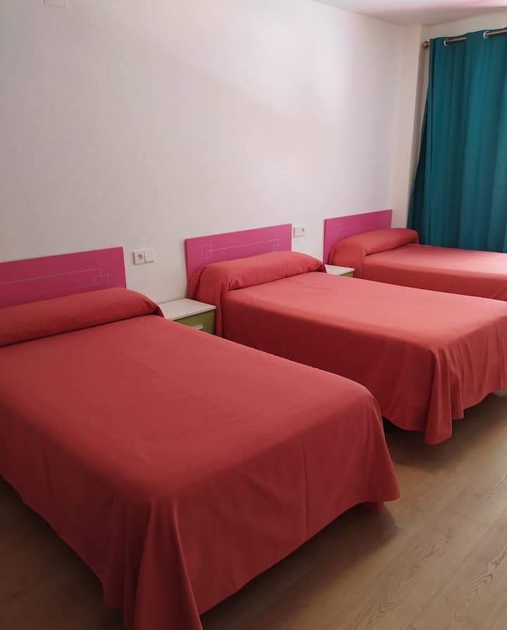 Triple Room-private Bathroom - Villajoyosa