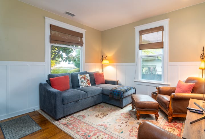 Magnolia Cottage Downtown - Santa Barbara, CA