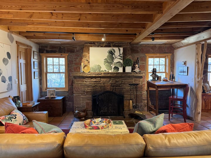 The Gate House: Cozy Route 66 Cabin In Edmond - Edmond, OK