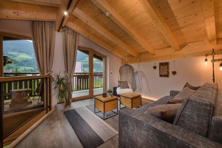 Zillertaler Hofchalets Chalet E Chalet Edelweiss - Zillertal, Ravina, Austria