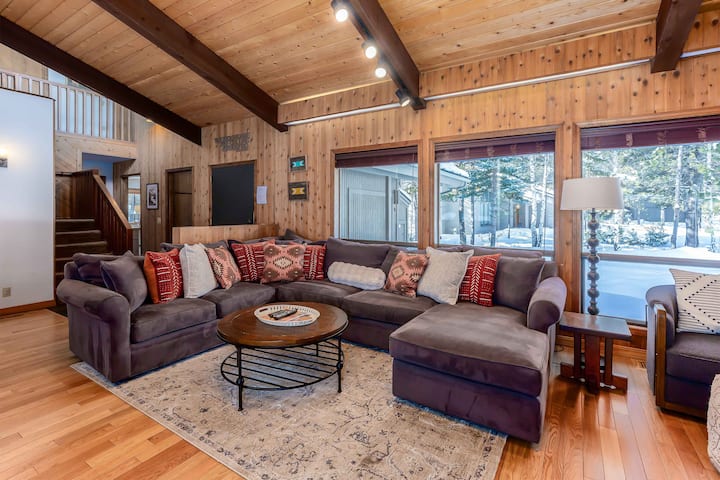Iris06 - Modern Home, Great For Families, Pool Table, Hot Tub, A/c - Sunriver, OR