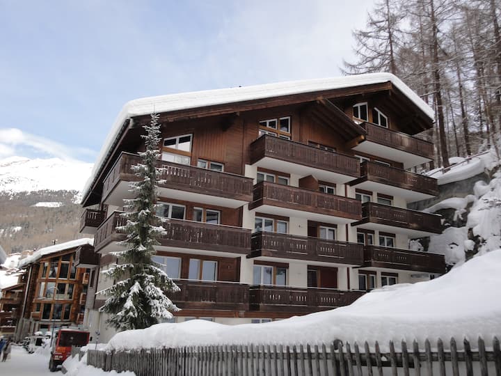 Haus Bolero, (Zermatt), 1187.04, Appartement De 4,5 Pièces / 6 Personnes / 115 M2 - Täsch