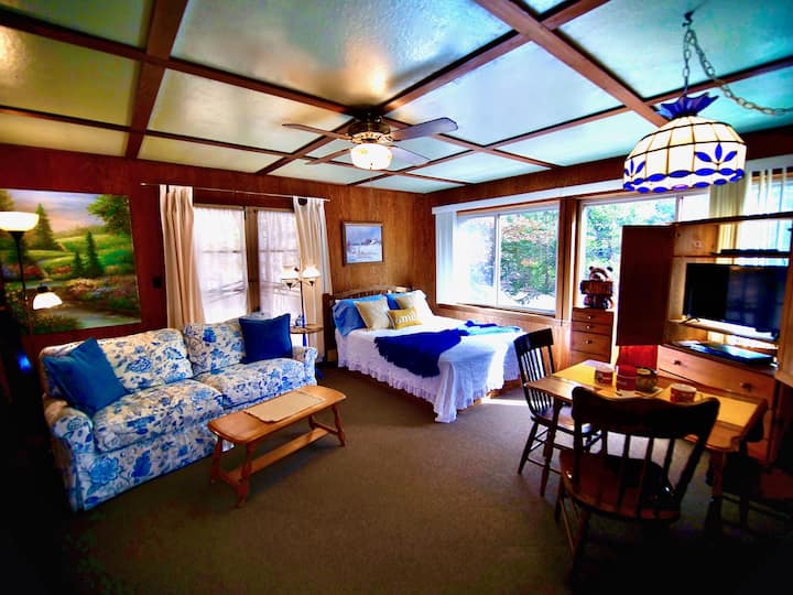 Tuckett Inn: Charming Style Cottage Sleeps Up 4 Gu - Idyllwild-Pine Cove, CA