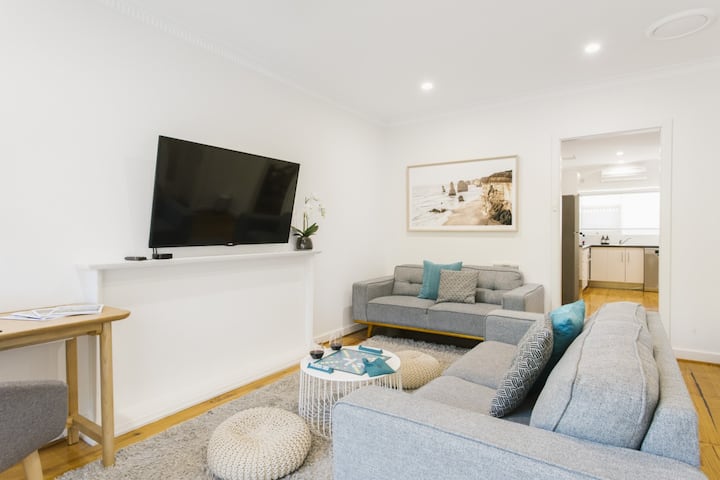 Gem Apartment 1 - Courtyard I Beach I Wifi I Tram - 애들레이드