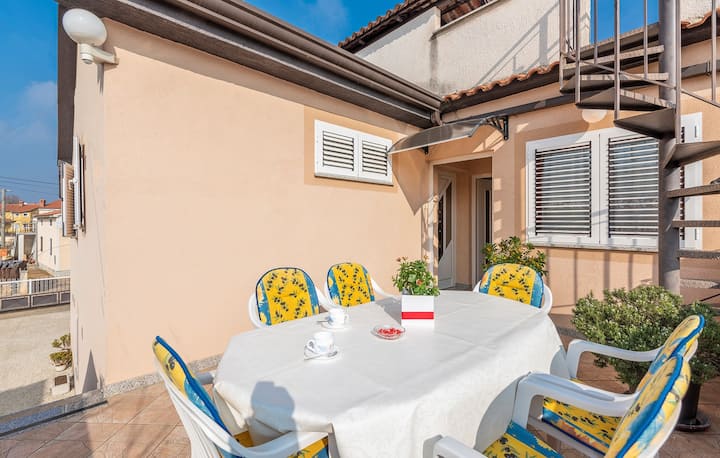 Two Bedroom Apartment Rovis A4 - Novigrad