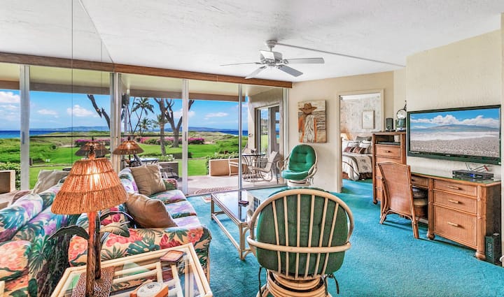 Beautiful Ocean Views Next To Sea Turtle Beach - Maui, HI