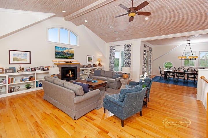 Elegant Beachfront Escape With Wrap-around Porches - Pawleys Island, SC