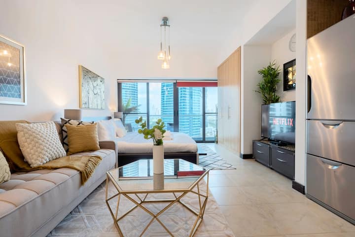 Guestready - Lux Studio With Balcony In Jlt - Dubai Marina