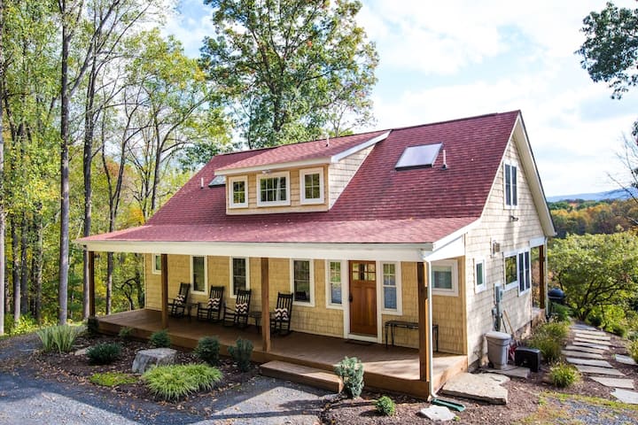 Spectacular Cottage With Shenandoah River Views - Front Royal, VA