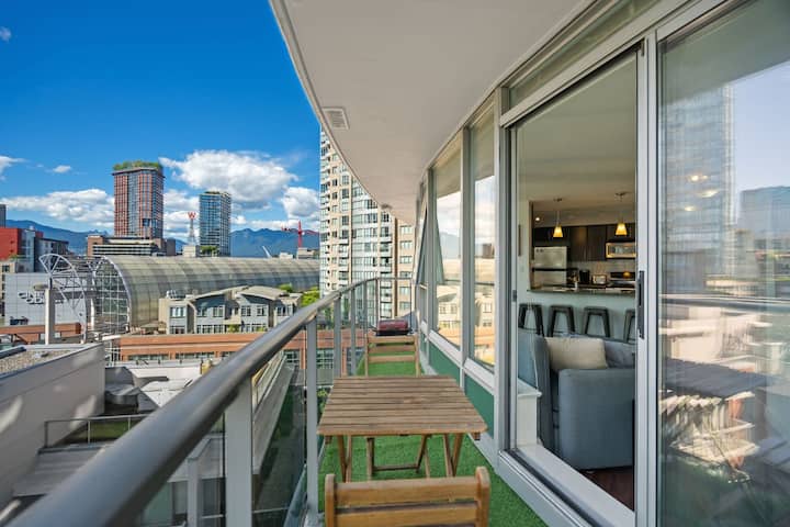Bright 1.5 Bed W/pool, Parking, Hottub, Sauna, Gym - Vancouver