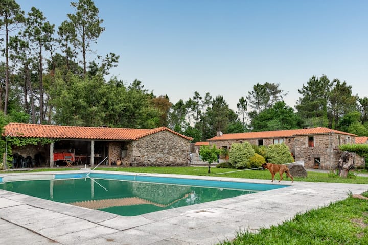 311 M² Vivenda ∙ 7 Quartos ∙ 16 Hóspedes - Coura