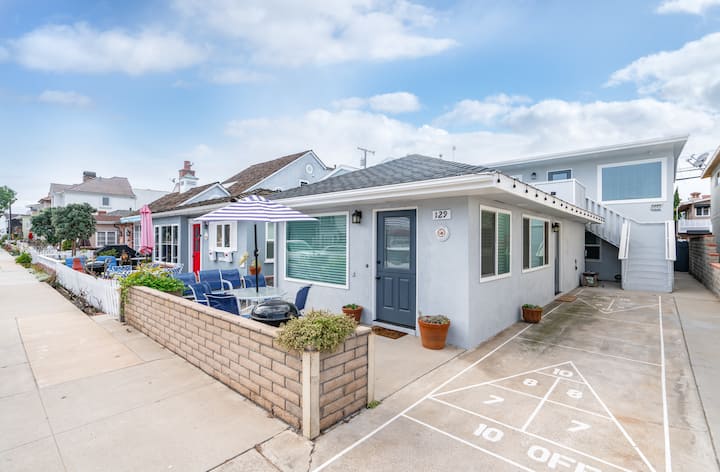 129 Opal A & B | Remodeled 4 Bdrm Duplex On Balboa - Laguna Beach, CA