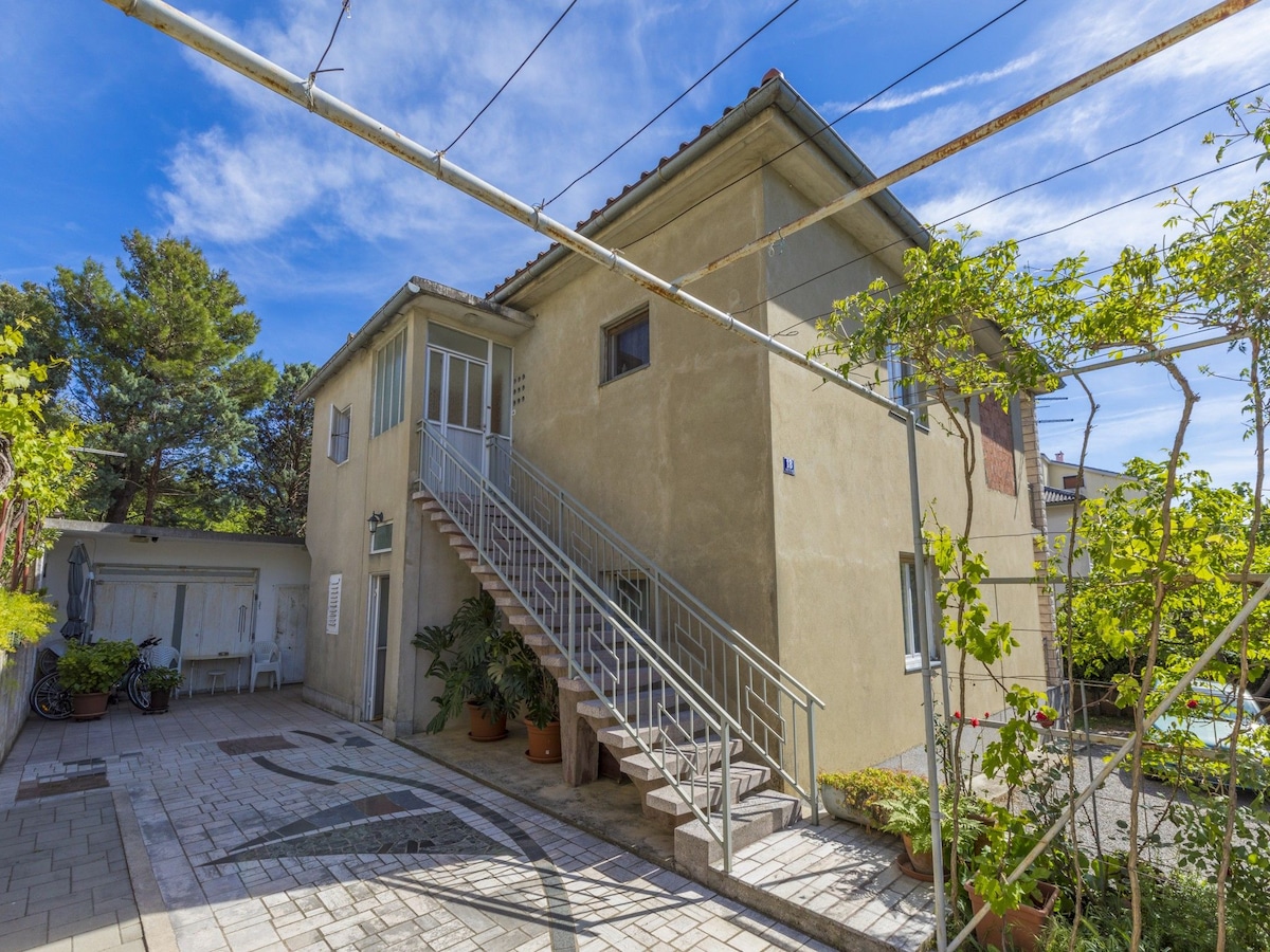 Appartement Tara (66481-A1) - Appartements à louer à Selce, HR, Croatie ...