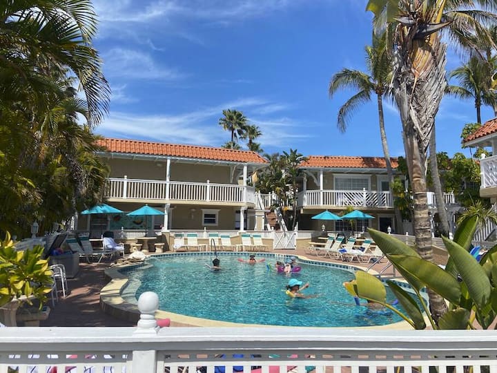 Tortuga Inn Beach Resort # 229 Island Condo, 2bdrm - Bradenton, FL