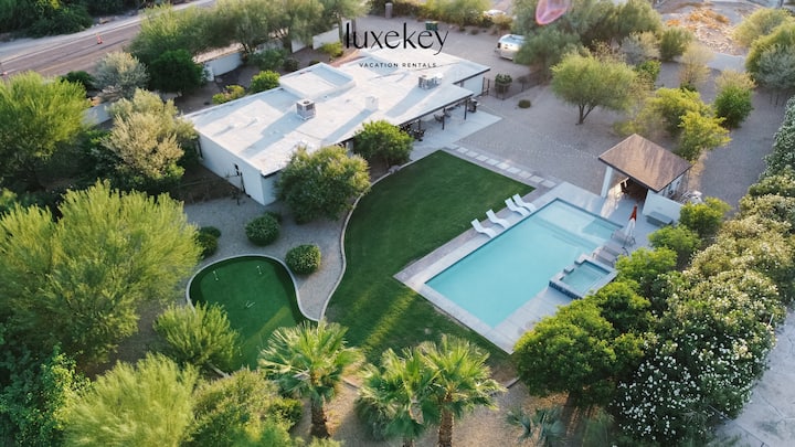 Lincoln Glow | The Perfect Camelback Playground - Paradise Valley, AZ