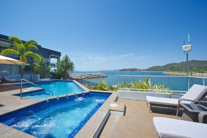 1 Bright Point Apartment 2303 - Magnetic Island