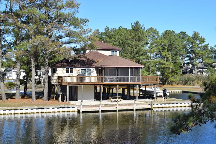 Dockside Dreams-canal Front On Oyster Bay - Chincoteague, VA