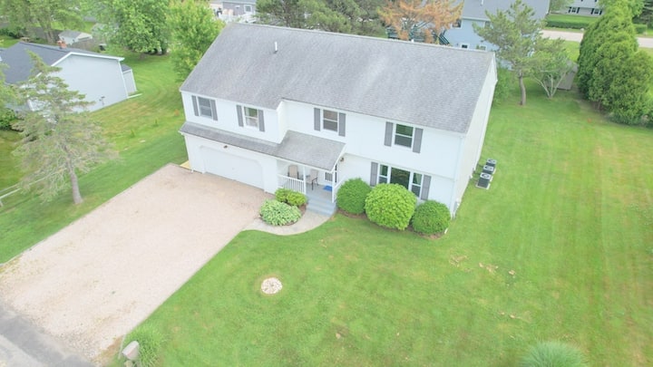 Shoreline Family Escape - Narragansett, RI