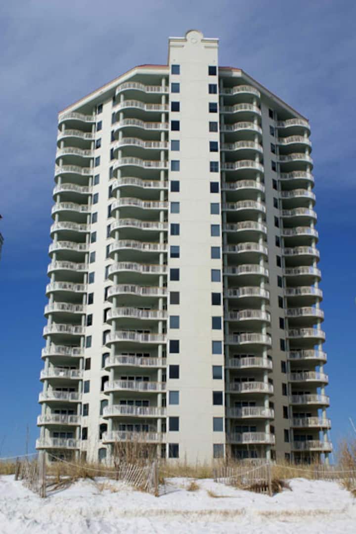 Almost Heaven  Spacious Gulf-front Condo With Inc - Navarre, FL