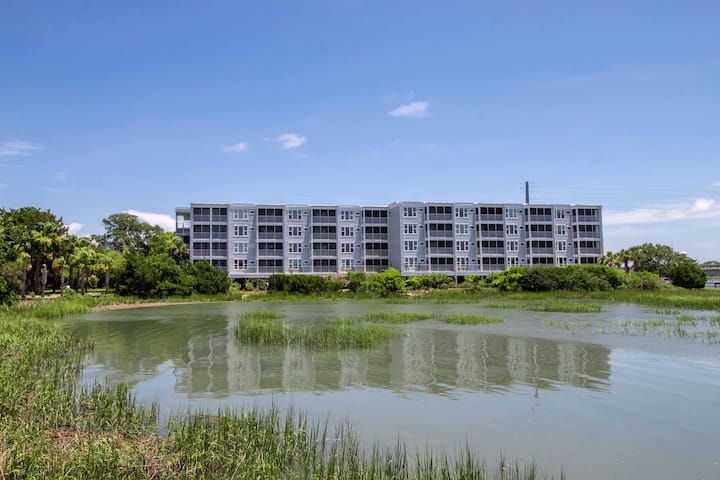 Steps From Center Street W/ River Views And - Folly Beach, SC