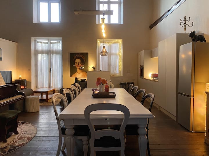 Creative Norfolk Chapel. Piano, Sauna, Sleeps 10 - Norfolk