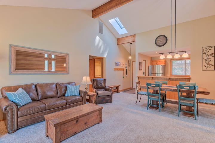 Stunning Condo, 2 Masters, Amazing View, Sharc Pa - Sunriver, OR