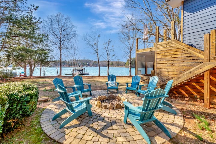 Sunset Ridge Lake Front Retreat - Clemson, SC