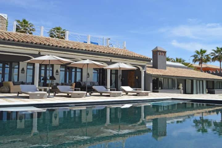 Los Monteros' Finest Villa With Balinese Touch - Marbella