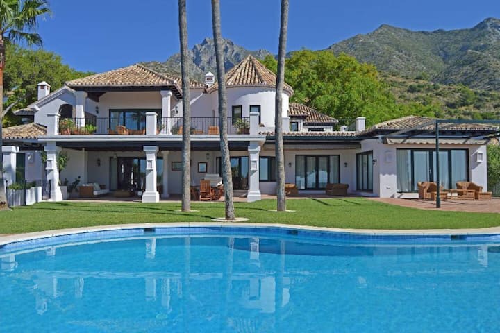 Mountain Side Villa With Mediterranean Coast View - Marbella
