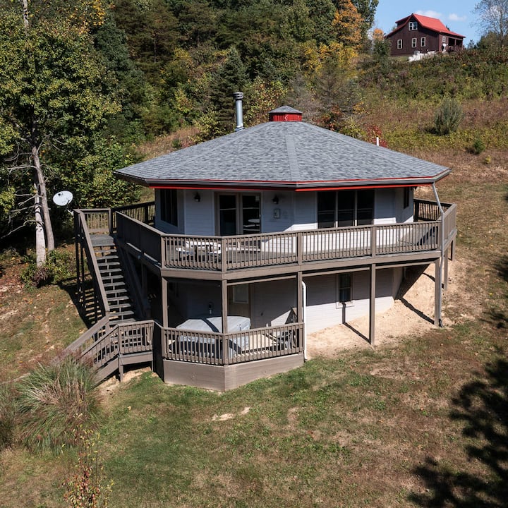 Treetop - Hosted By The Chalets - Logan, OH