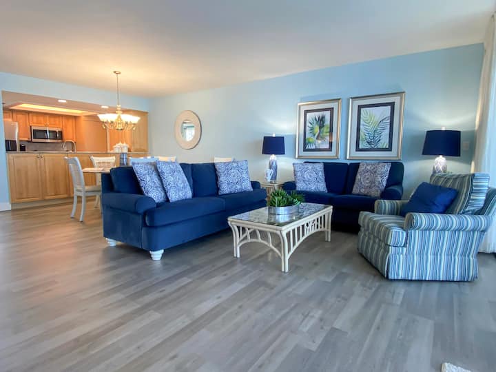 Sanibel Harbour Resort - 816: Great Lanai - Lighthouse Beach Park
