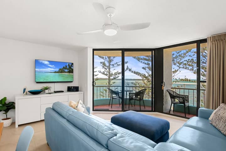 Eastbourne U6, 80 Esplanade. Golden Beach - Caloundra