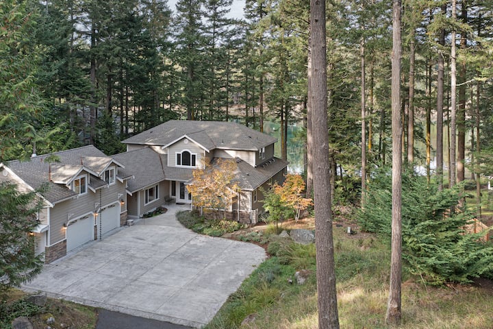 Gorgeous Waterfront Home W/hot Tub! (Rh Manor) - Lime Kiln Point State Park, Friday Harbor