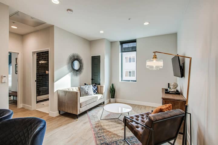 The Asher | Boutique Hotel | Sleeps 14 | Events - Baker - Denver