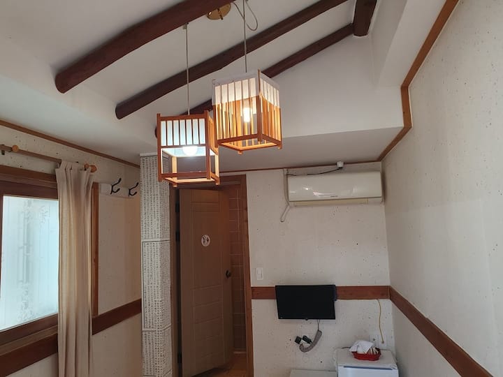 #한옥마을 #경기전 #전동성당 #야시장 다섯그루 - Jeonju-si