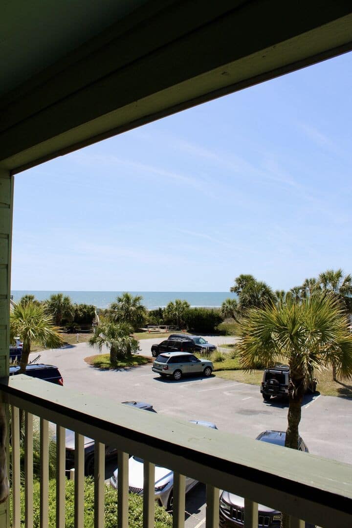Oceanfront Condo W/pool & Fishing Pier! *Unit 212* - Isle of Palms, SC