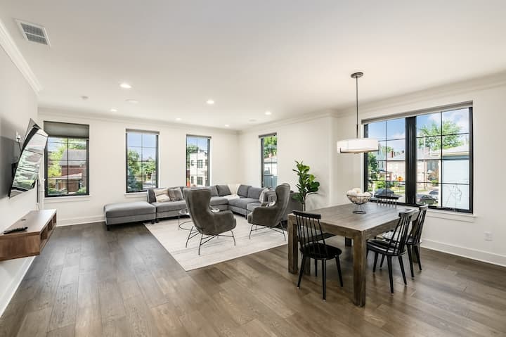 Brand New Huge Luxury Home W/ Terrace! Must See! - Columbus, OH