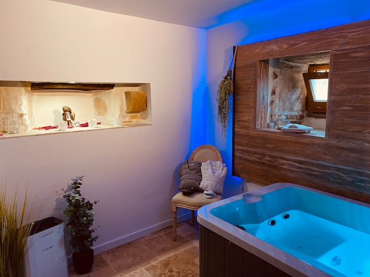 Le Petit Secret D'alban – Jacuzzi Privé & Cosy - Villefontaine