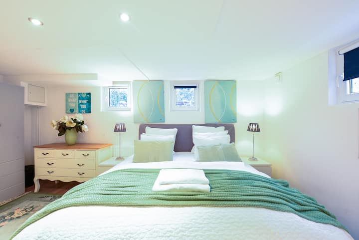 Lower Level Apartment For Families & Work In Malmö - Malmö