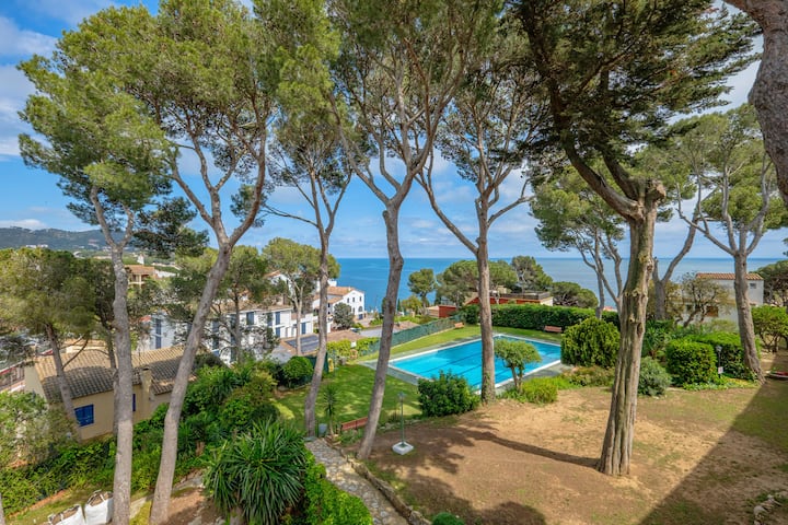 H-8 Appartement Avec Vue Sur Mer Et Piscine - Llafranc