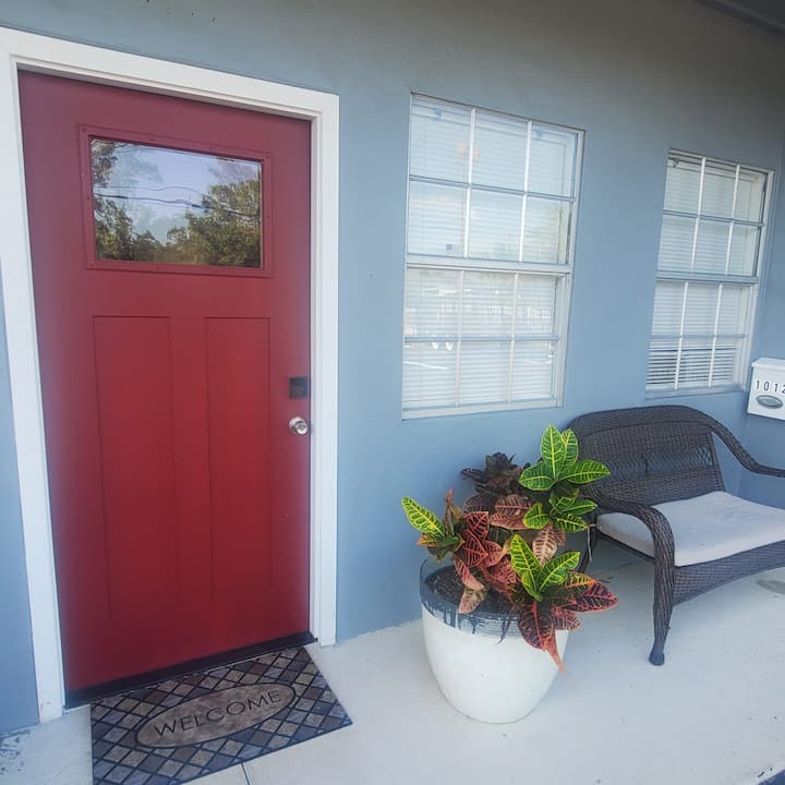 Red Door Studio In Lakeland - レイクランド, FL