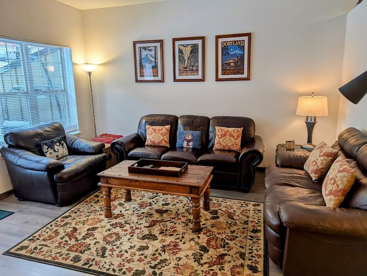 Chalet 35 At The Official Collins Lake Resort - Mount Hood, OR