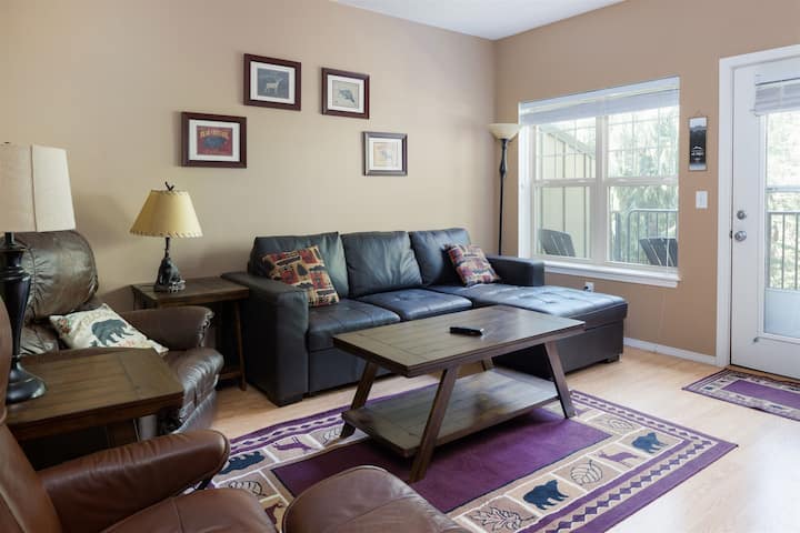 Chalet 77 At The Official Collins Lake Resort - Mount Hood, OR