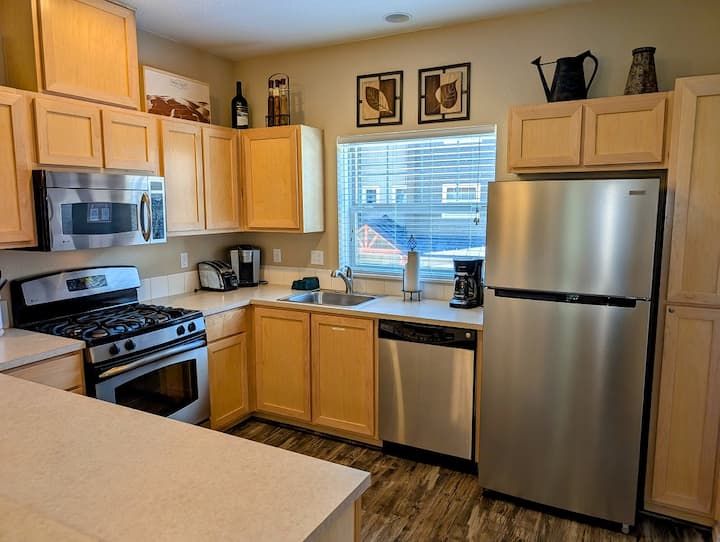 Chalet 97 At The Official Collins Lake Resort - Mount Hood, OR