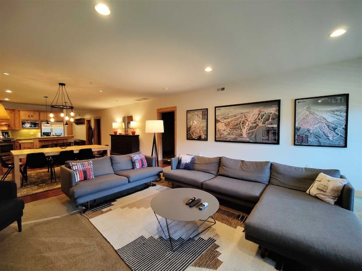 Grand Lodge 10 At The Official Collins Lake Resort - Government Camp, OR